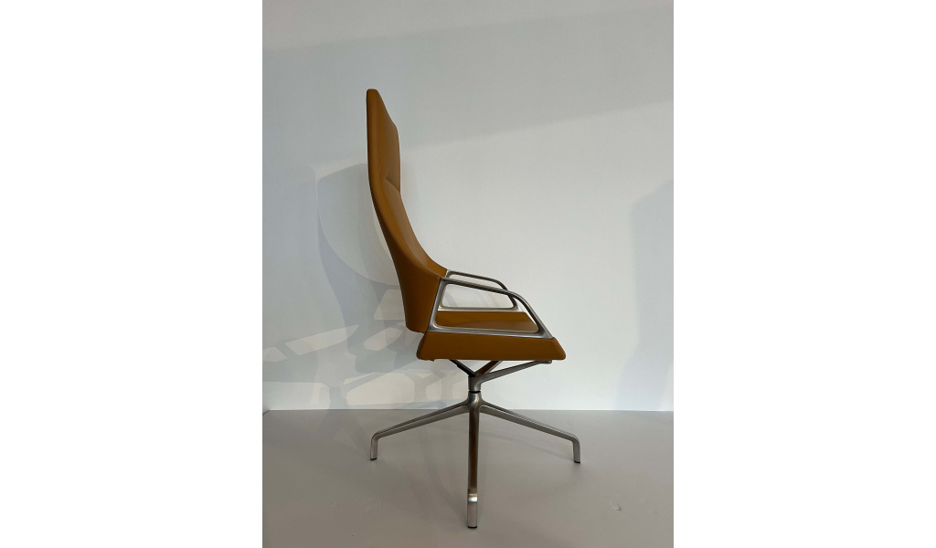 GRAPH, ex-display | Konsepti.com