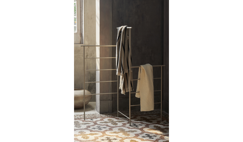 Dora Clothes Stand white | Konsepti.com