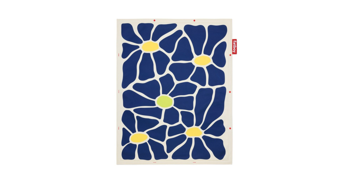 Flying Carpet floral navy / creme | Konsepti.com