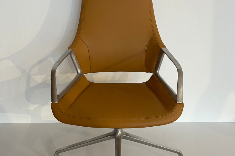 GRAPH, ex-display | Konsepti.com